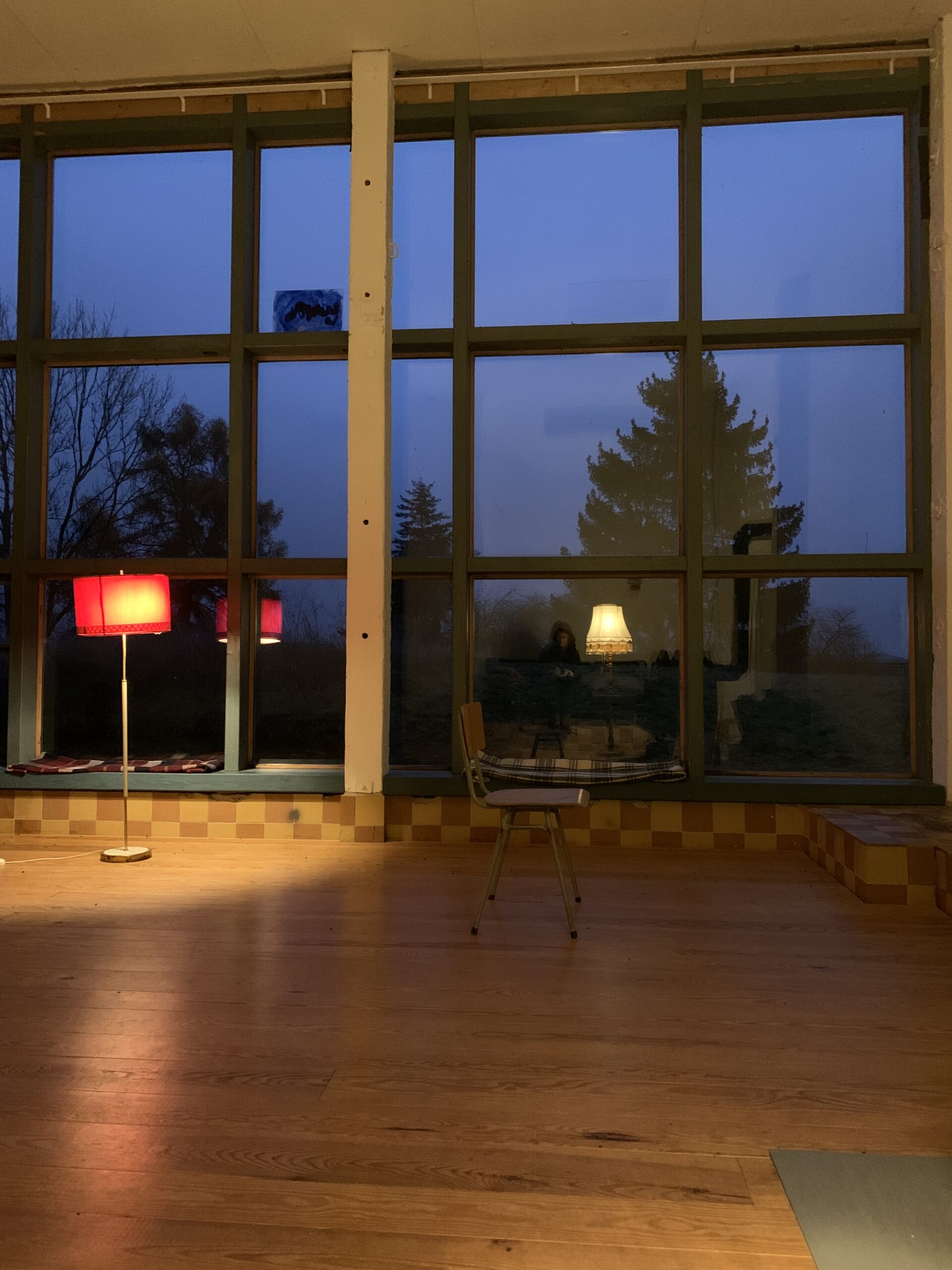 The relationship between the bluest blue and the reddest red – Chamber ...